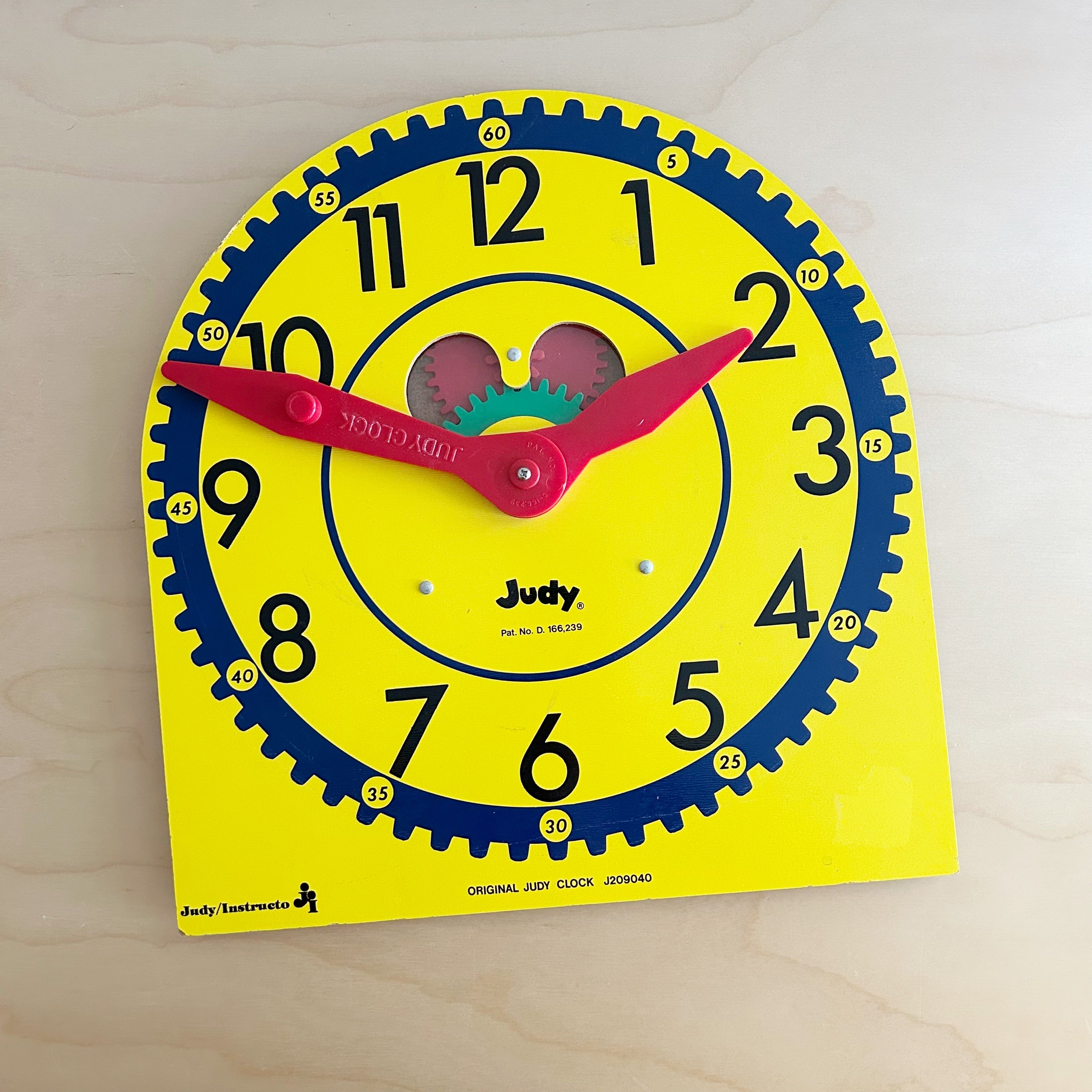 Original Judy Clock – Thistle & Poppy